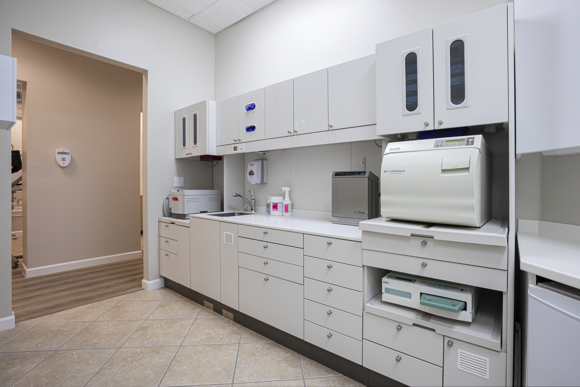 Endodontic Specialist of Naples Office Tour, Endodontist Office Photos